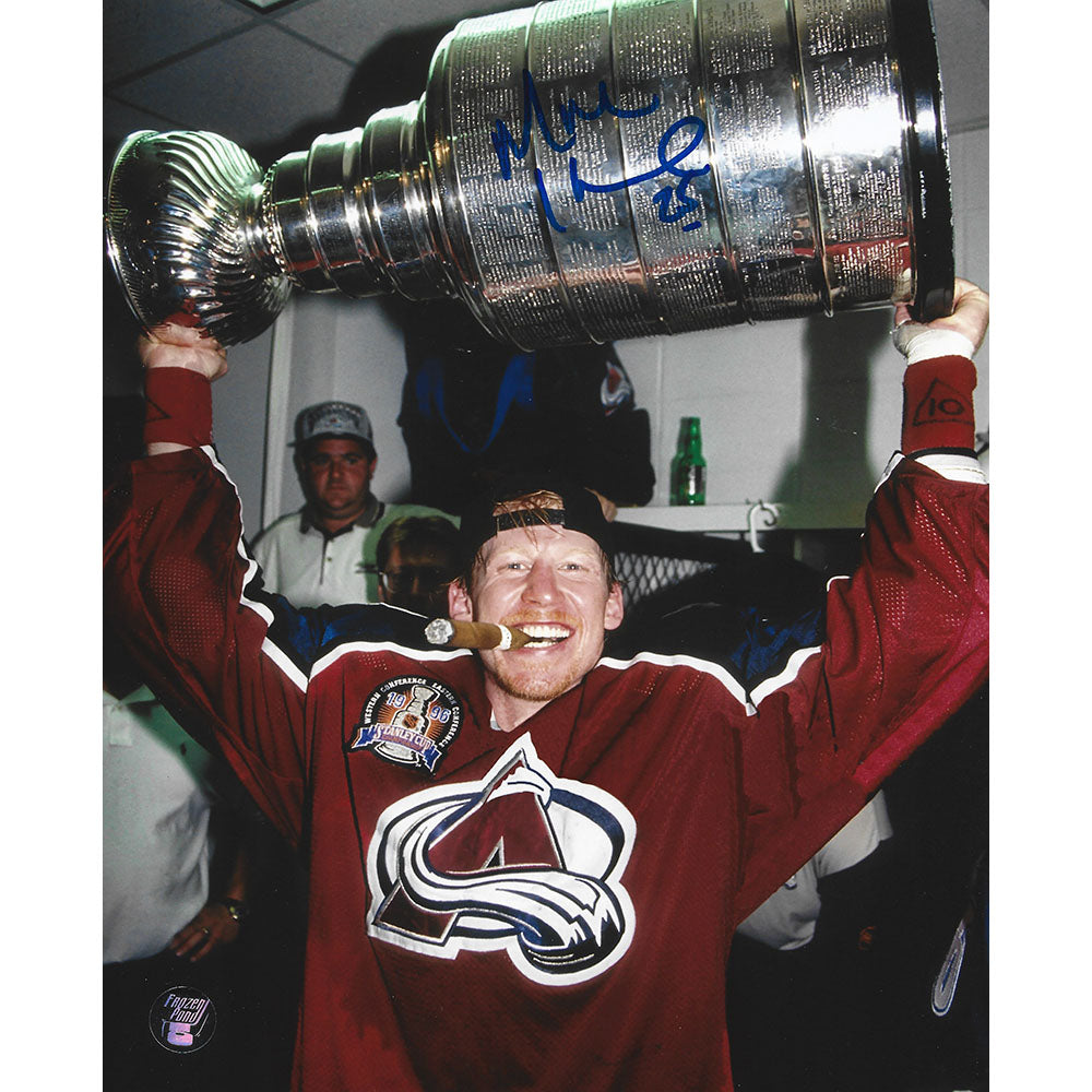 Mike Keane Autographed Colorado Avalanche 8X10 Photo – Frozen Pond